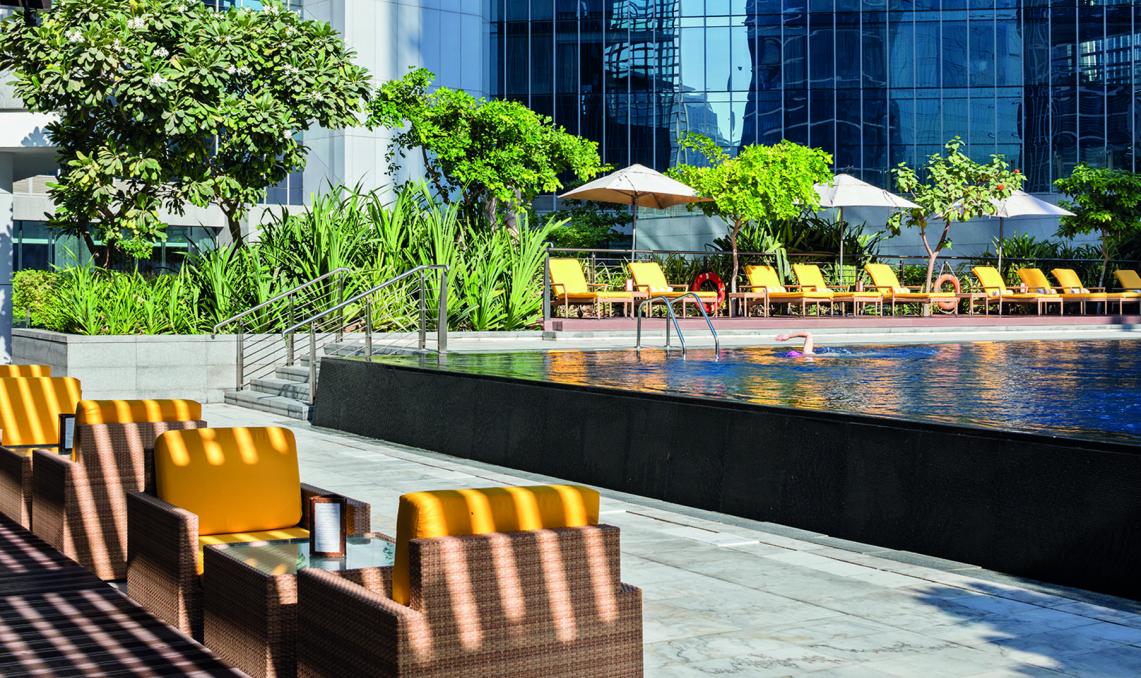 decking-of-the-oberoi-hotel-dubai-silvadec
